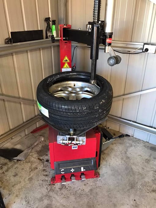 Tyre Machine - Best Selling Workshop Equipment - Joel's Garage Gear